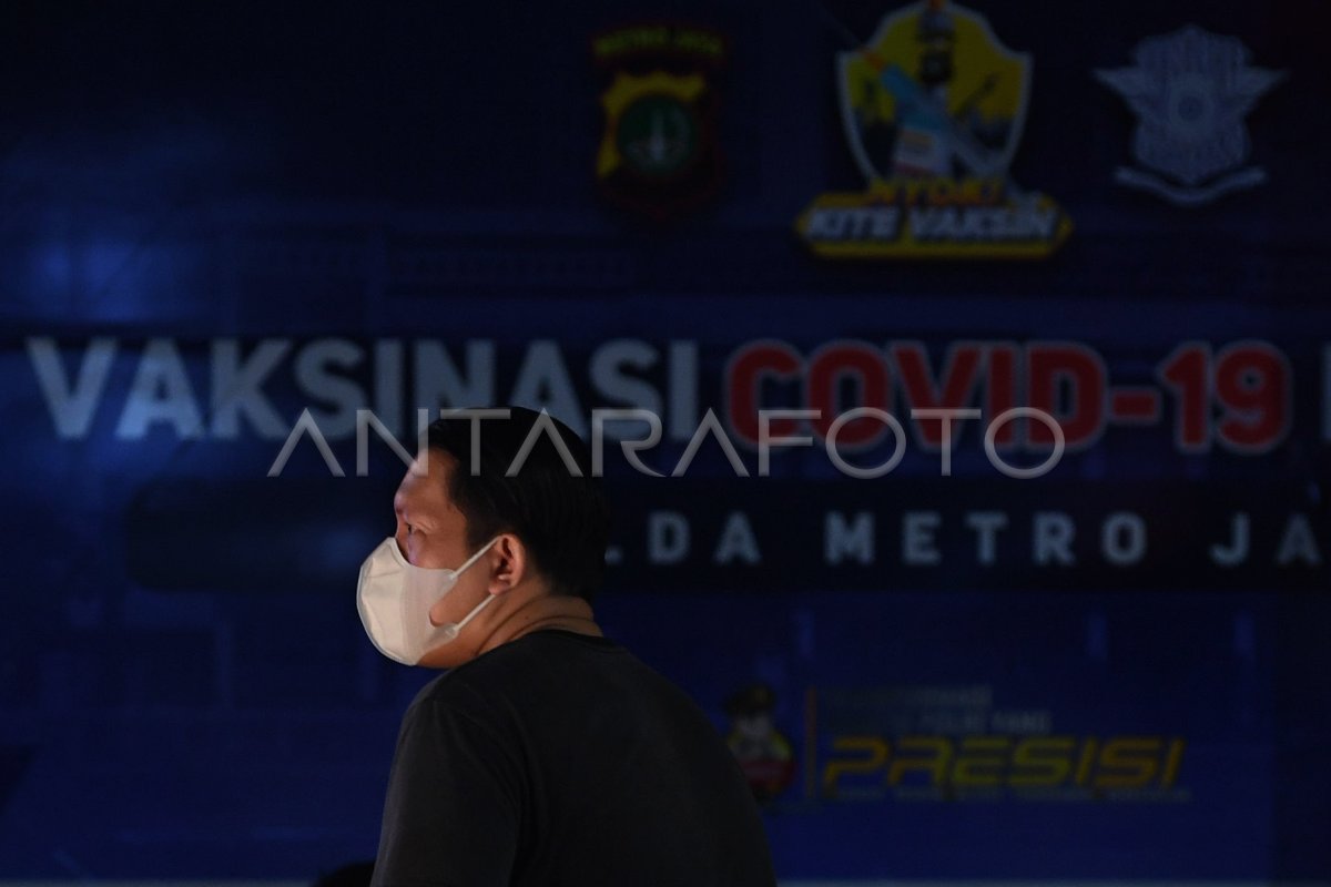VAKSINASI COVID-19 KELILING | ANTARA Foto VAKSINASI COVID-19 KELILING | ANTARA Foto