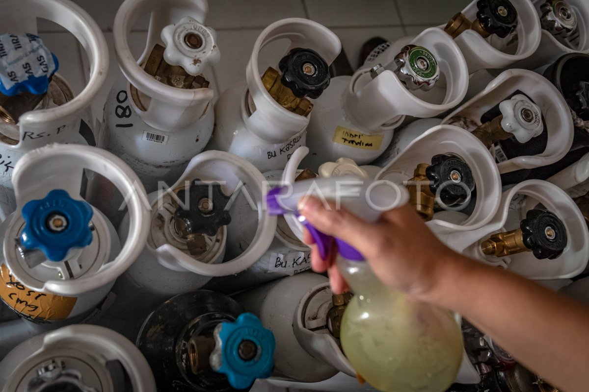 Permintaan Isi Ulang Tabung Oksigen Di Kota Semarang Antara Foto