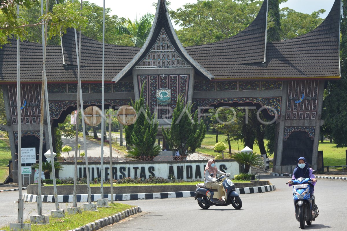 KAMPUS UNIVERSITAS ANDALAS LOCKDOWN | ANTARA Foto KAMPUS UNIVERSITAS ANDALAS LOCKDOWN | ANTARA Foto