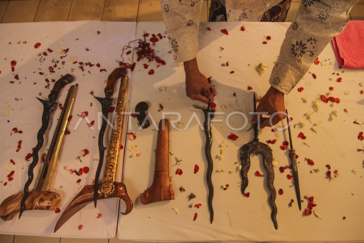 TRADISI JAMASAN DI MUSEUM PUSAKA | ANTARA Foto