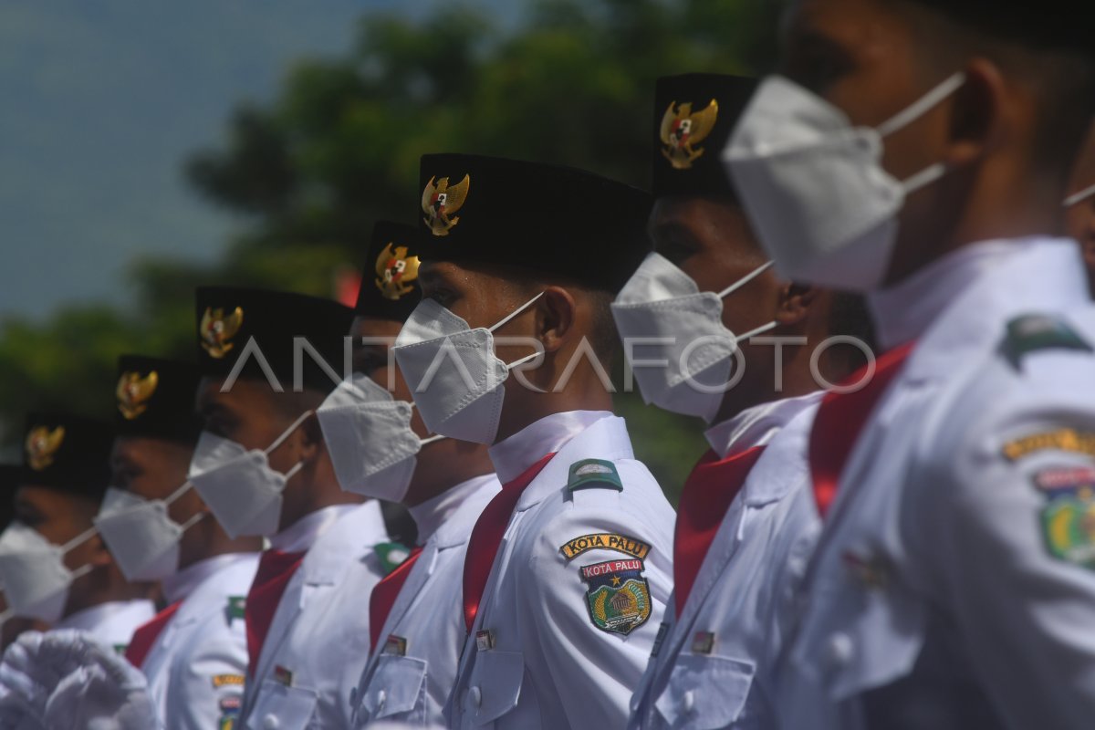 PERSIAPAN JELANG HUT KEMERDEKAAN RI | ANTARA Foto