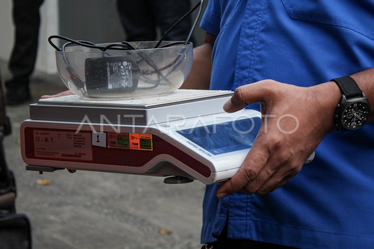 OLAH TKP PEMBUATAN SABU JARINGAN INTERNASIONAL | ANTARA Foto