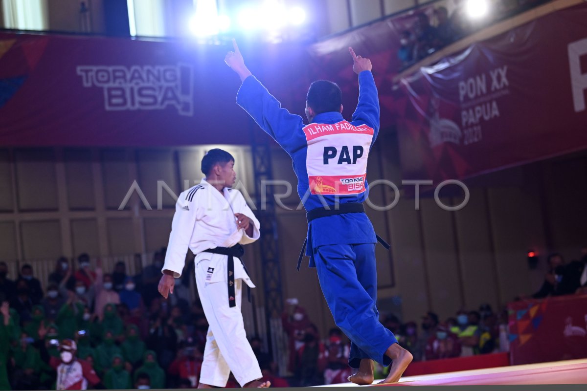 PAPUA RAIH MEDALI EMAS JUDO 55 KG PON PAPUA | ANTARA Foto PAPUA RAIH MEDALI EMAS JUDO 55 KG PON PAPUA | ANTARA Foto