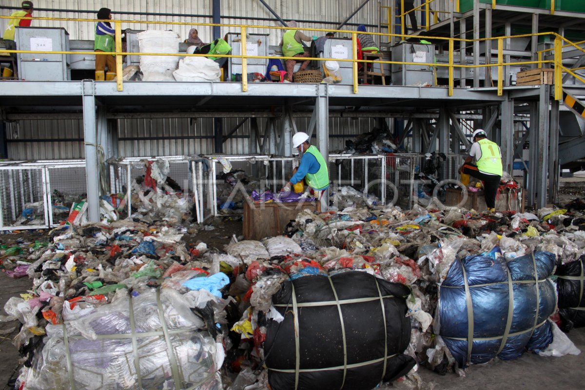 TEKNOLOGI PENGOLAHAN SAMPAH RAMAH LINGKUNGAN | ANTARA Foto TEKNOLOGI PENGOLAHAN SAMPAH RAMAH LINGKUNGAN | ANTARA Foto