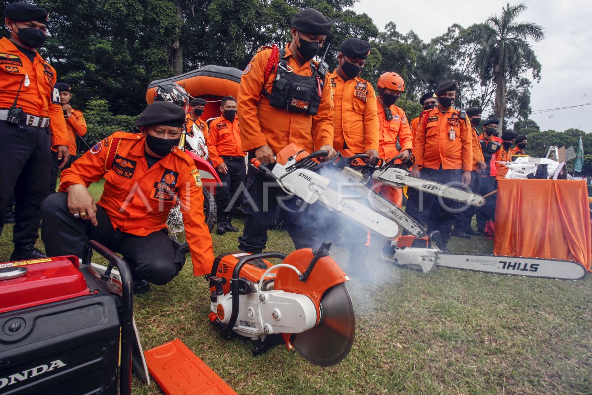 APEL KESIAPSIAGAAN BENCANA ALAM DI BOGOR | ANTARA Foto
