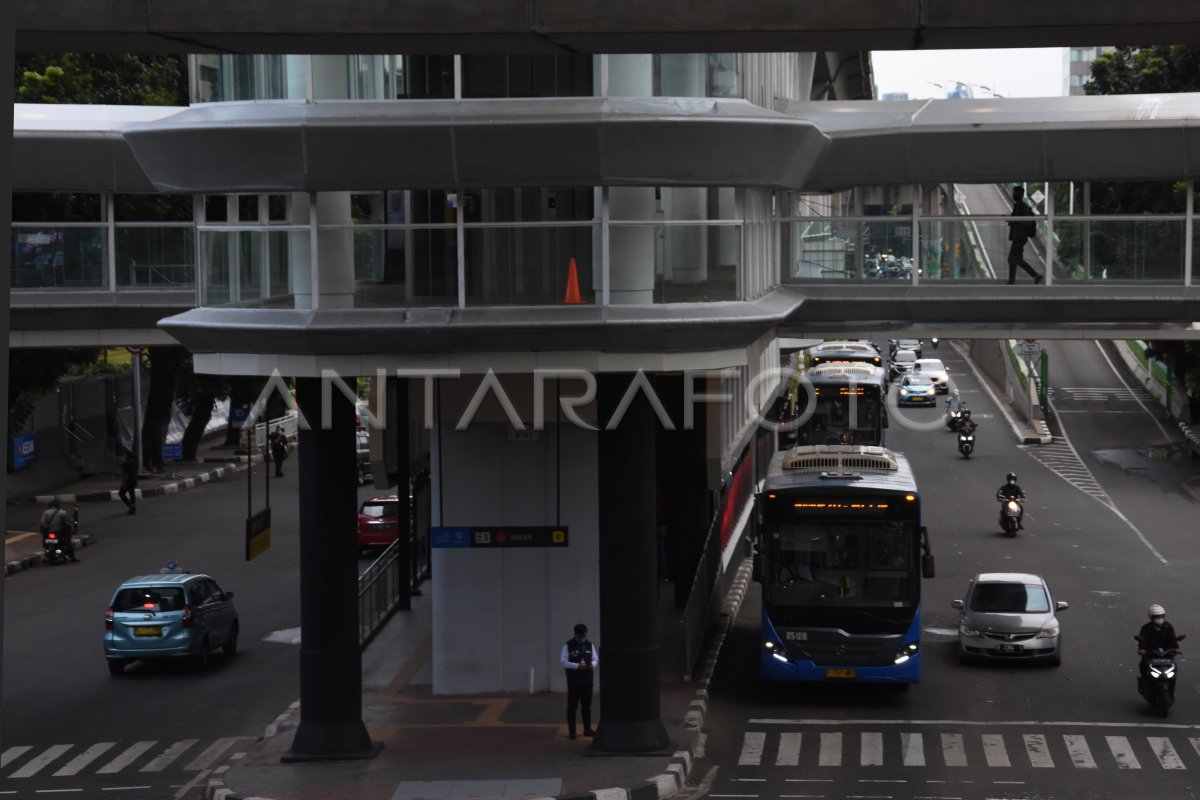 UJI COBA HALTE TERINTEGRASI CSW | ANTARA Foto