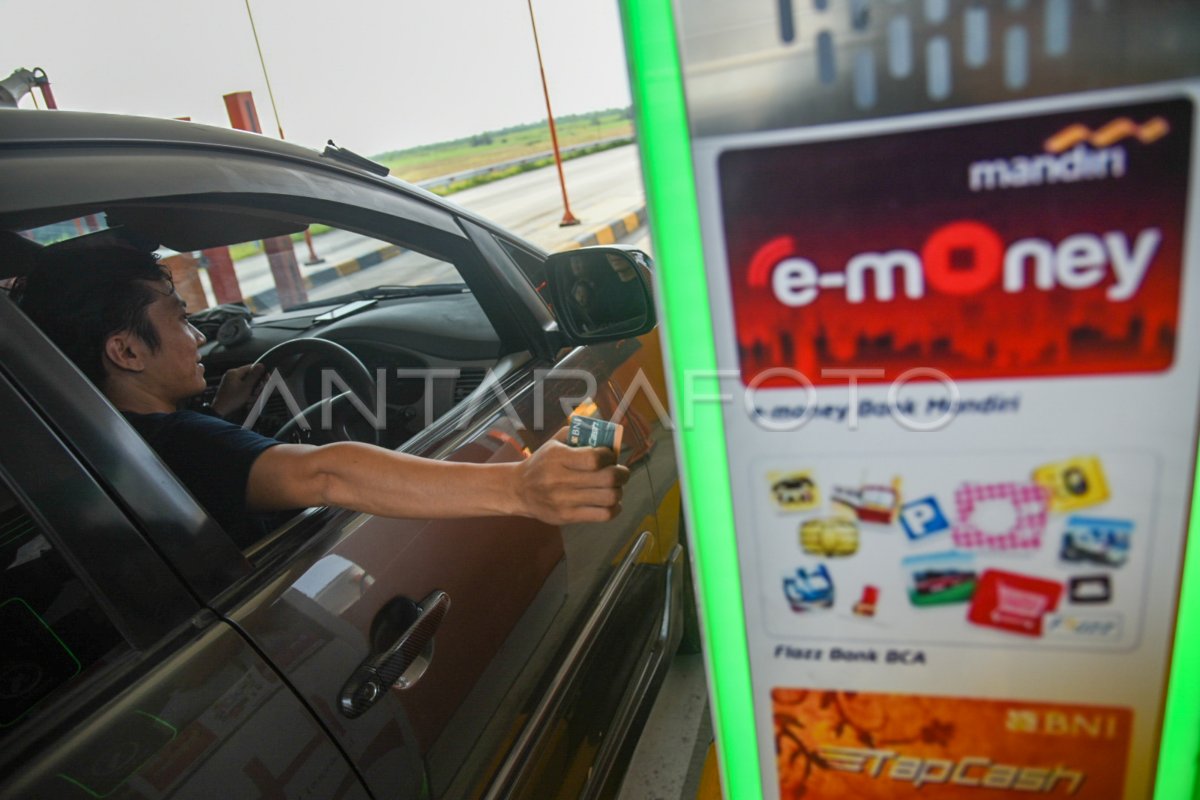 PENERAPAN TARIF TOL BINJAI-STABAT | ANTARA Foto PENERAPAN TARIF TOL BINJAI-STABAT | ANTARA Foto