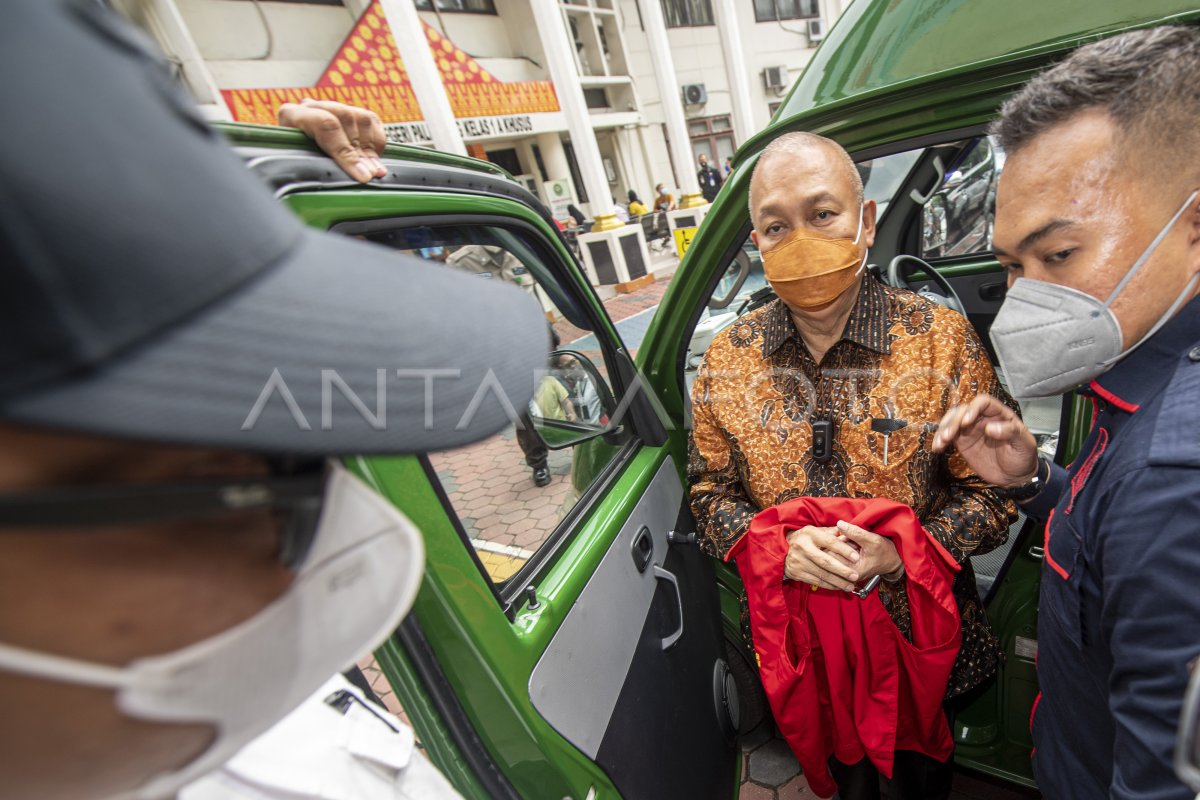 ALEX NOERDIN MENJADI SAKSI | ANTARA Foto ALEX NOERDIN MENJADI SAKSI | ANTARA Foto