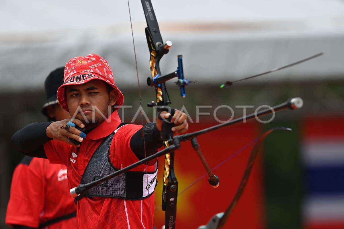 INDONESIA REBUT EMAS PANAHAN RECURVE BEREGU PUTRA | ANTARA Foto INDONESIA REBUT EMAS PANAHAN RECURVE BEREGU PUTRA | ANTARA Foto