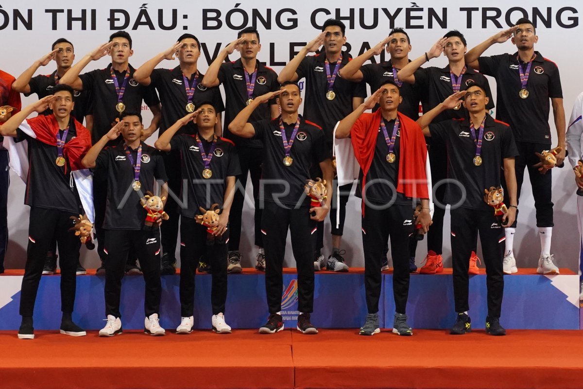 TIM BOLA VOLI PUTRA INDONESIA RAIH MEDALI EMAS BOLA SEA GAMES | ANTARA Foto