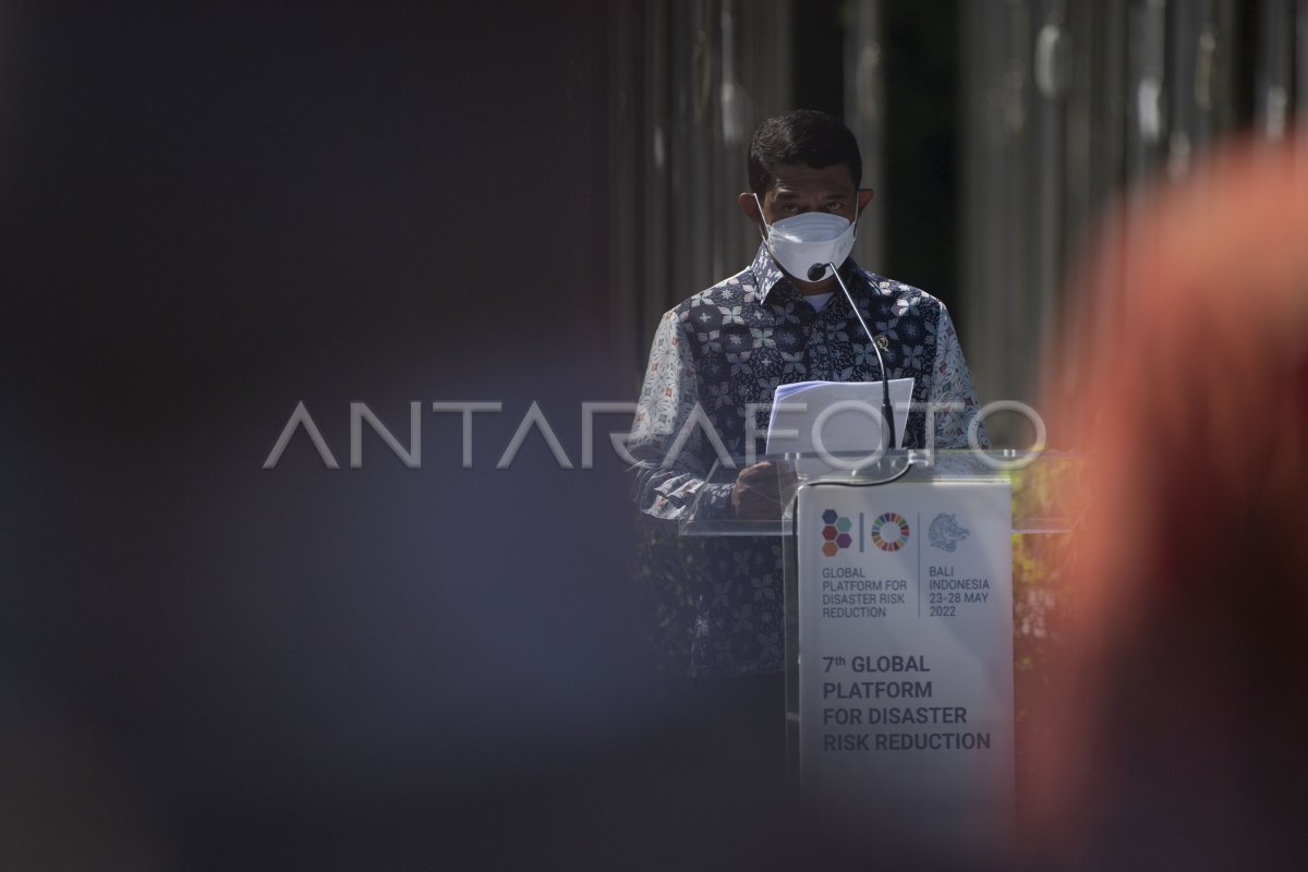 UPACARA PENGIBARAN BENDERA GPDRR 2022 | ANTARA Foto