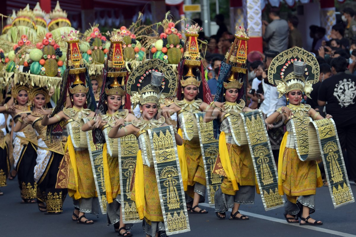 PAWAI PESTA KESENIAN BALI KE-44 | ANTARA Foto PAWAI PESTA KESENIAN BALI KE-44 | ANTARA Foto