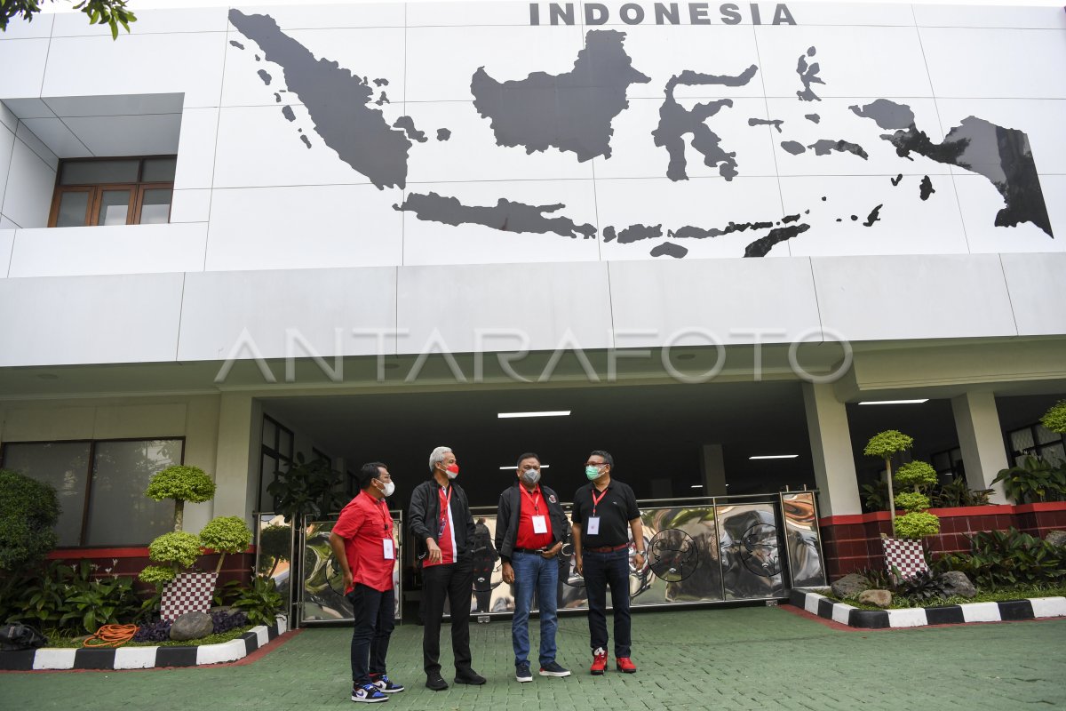HARI KEDUA RAKERNAS II PDI PERJUANGAN | ANTARA Foto HARI KEDUA RAKERNAS II PDI PERJUANGAN | ANTARA Foto