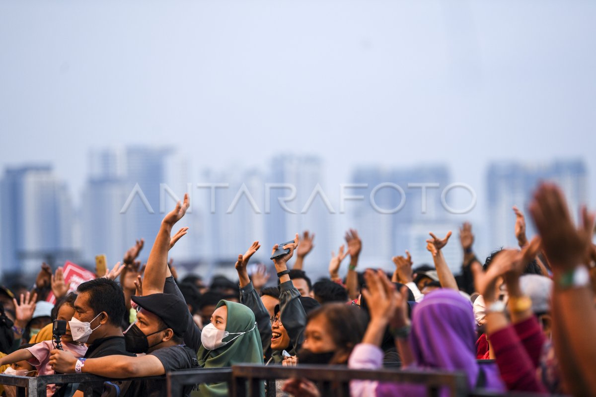 PUNCAK PERAYAAN HUT KE-495 TAHUN JAKARTA | ANTARA Foto PUNCAK PERAYAAN HUT KE-495 TAHUN JAKARTA | ANTARA Foto