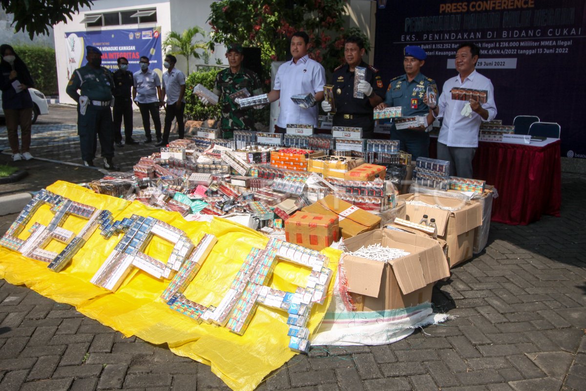 PEMUSNAHAN BARANG KENA CUKAI ILEGAL | ANTARA Foto