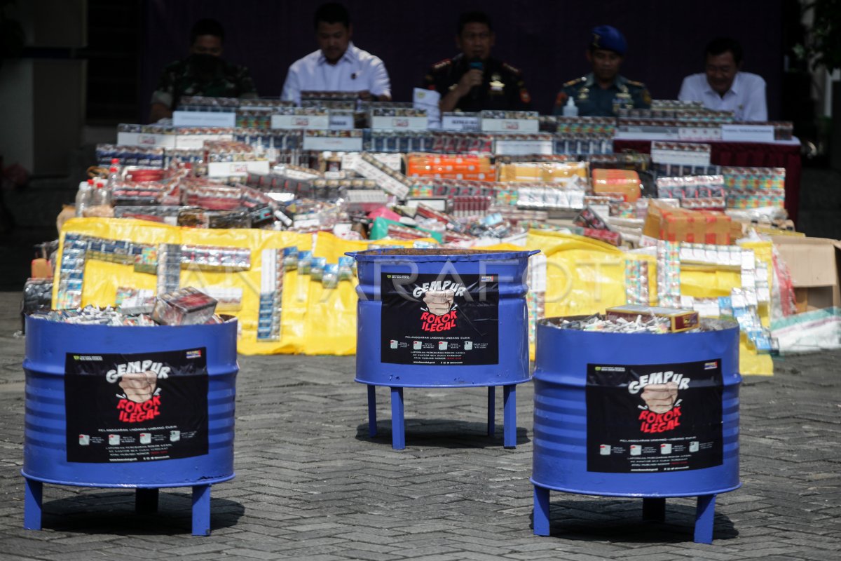 PEMUSNAHAN BARANG KENA CUKAI ILEGAL | ANTARA Foto