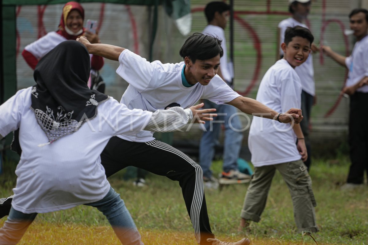 FESTIVAL DOLANAN TRADISIONAL | ANTARA Foto