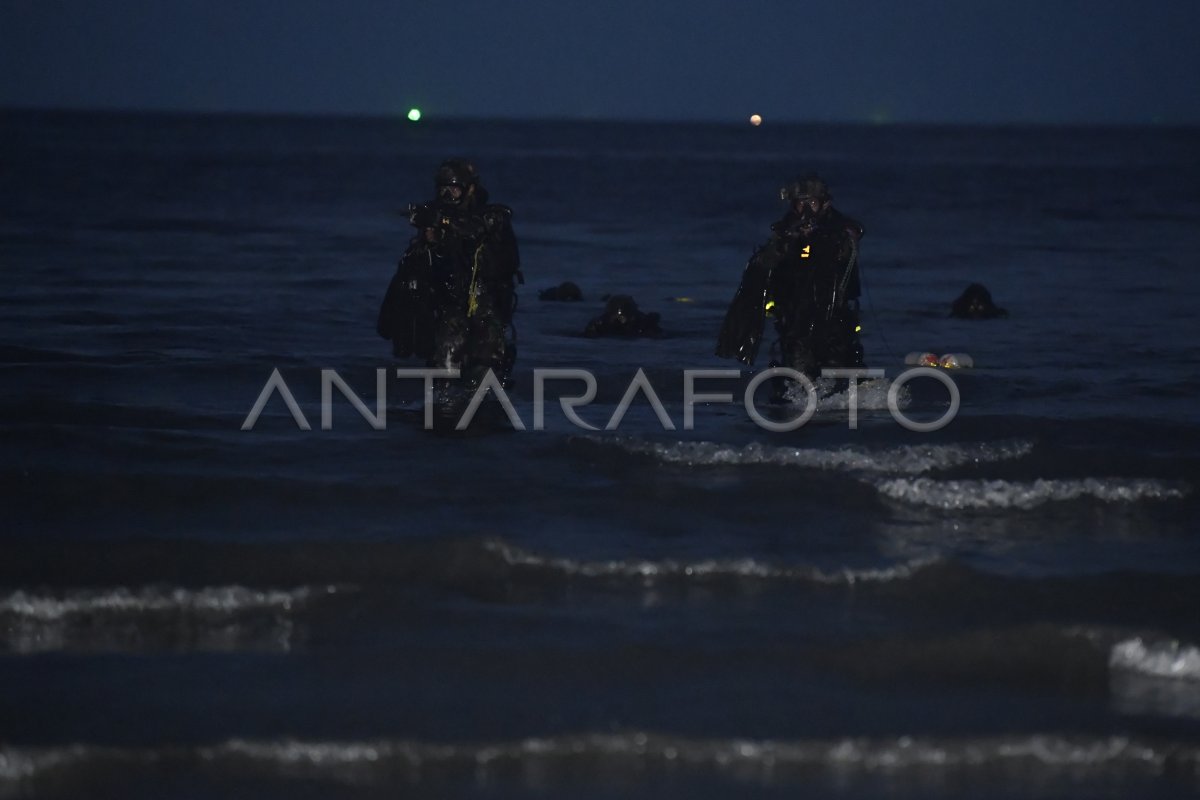 PUSKOPASKA GELAR LATIHAN PEPERANGAN LAUT KHUSUS | ANTARA Foto PUSKOPASKA GELAR LATIHAN PEPERANGAN LAUT KHUSUS | ANTARA Foto