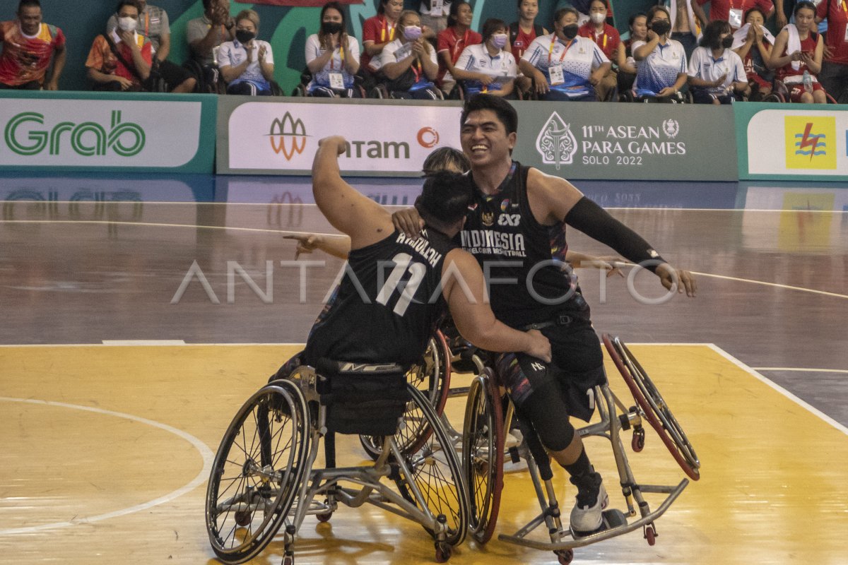 TIM BASKET KURSI RODA 3X3 INDONESIA RAIH PERUNGGU APG 2022 | ANTARA Foto