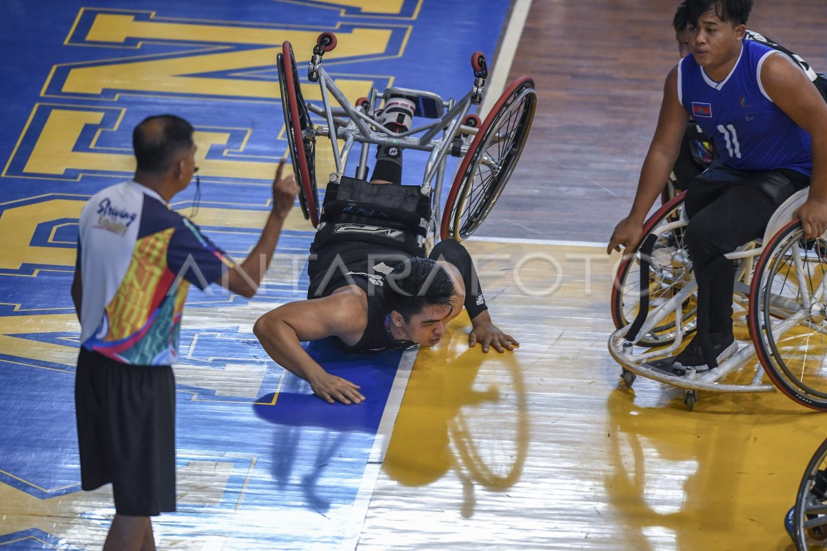 TIM BASKET KURSI RODA 3X3 INDONESIA RAIH PERUNGGU APG 2022 | ANTARA Foto