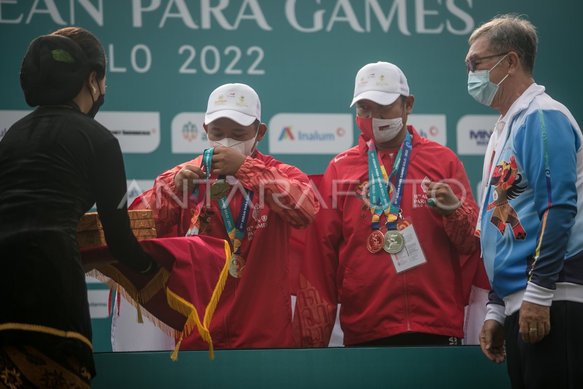 MEDALI EMAS PANAHAN BEREGU RECURVE PUTRA APG 2022 | ANTARA Foto
