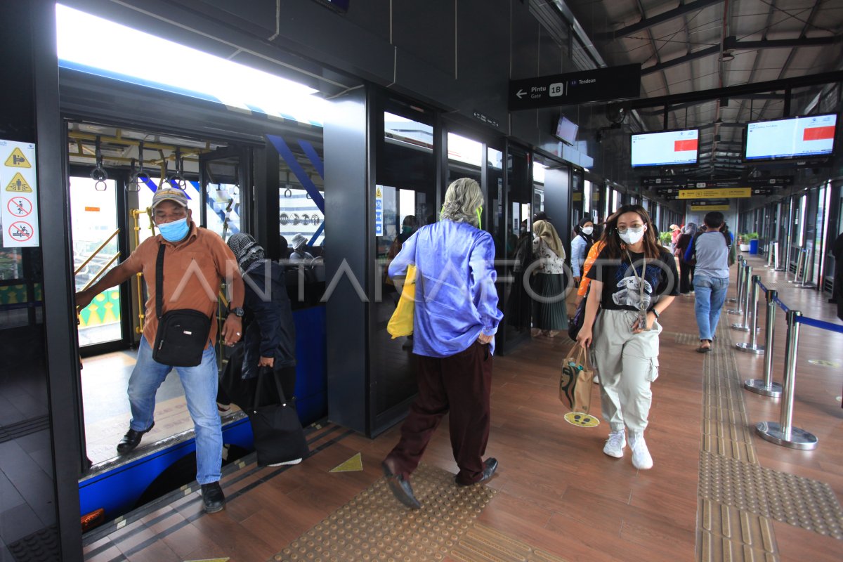 TARIF INTEGRASI MRT-LRT-TRANSJAKARTA | ANTARA Foto