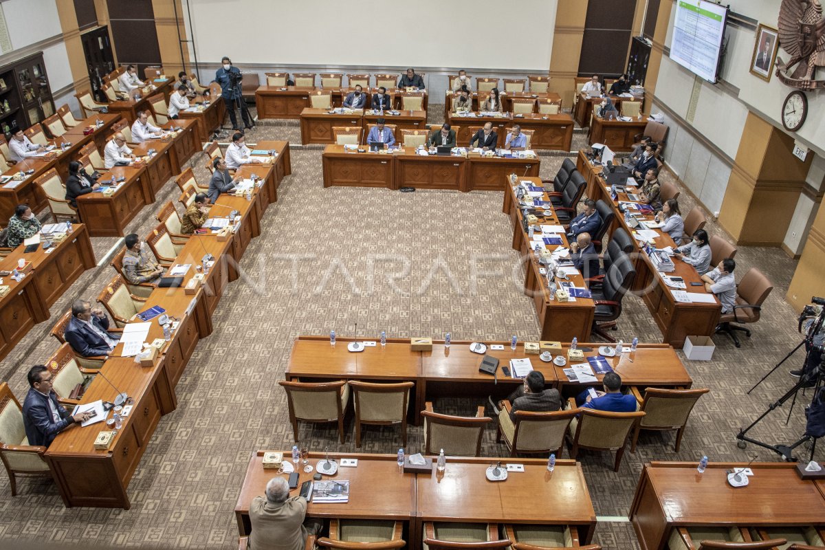 RDP KOMISI III DENGAN KOMPOLNAS, KOMNAS HAM DAN LPSK | ANTARA Foto RDP KOMISI III DENGAN KOMPOLNAS, KOMNAS HAM DAN LPSK | ANTARA Foto