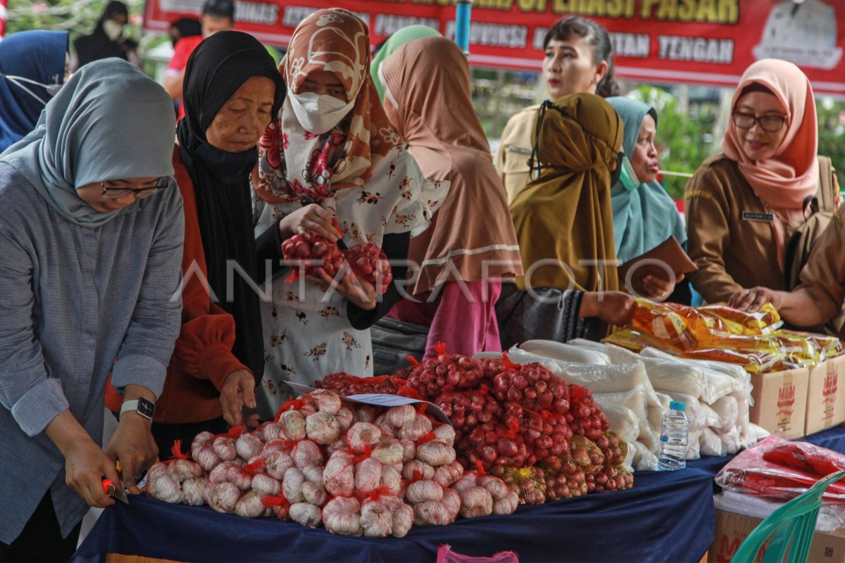 GELARAN BAZAR PANGAN MURAH DAN PRODUK UMKM | ANTARA Foto
