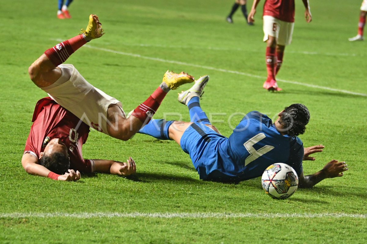 LAGA KEDUA TIMNAS INDONESIA LAWAN CURACAO | ANTARA Foto LAGA KEDUA TIMNAS INDONESIA LAWAN CURACAO | ANTARA Foto