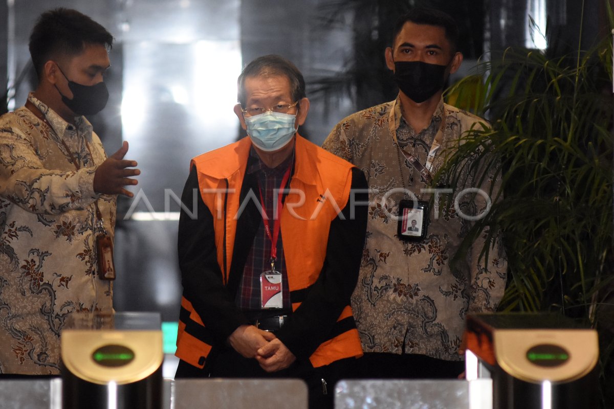 KPK TAHAN PENYUAP HAKIM AGUNG | ANTARA Foto KPK TAHAN PENYUAP HAKIM AGUNG | ANTARA Foto