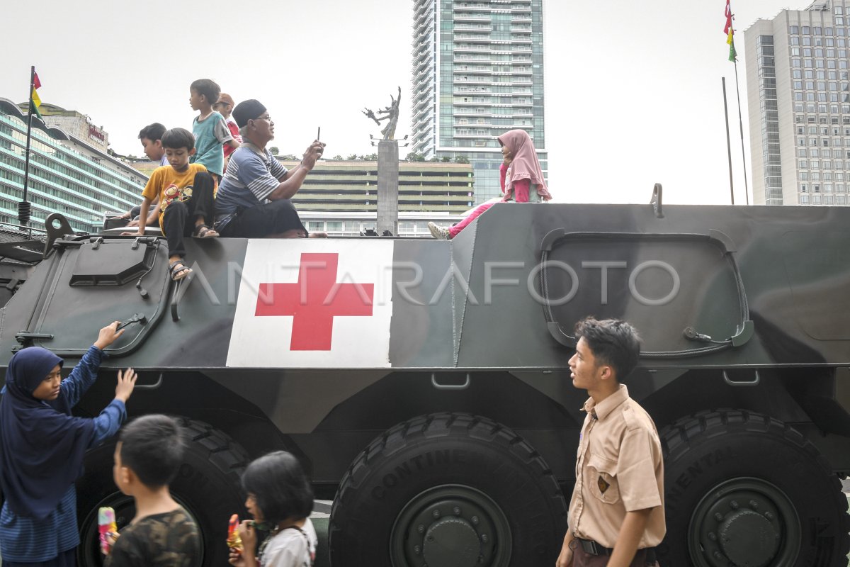 PAMERAN ALUTSISTA TNI | ANTARA Foto