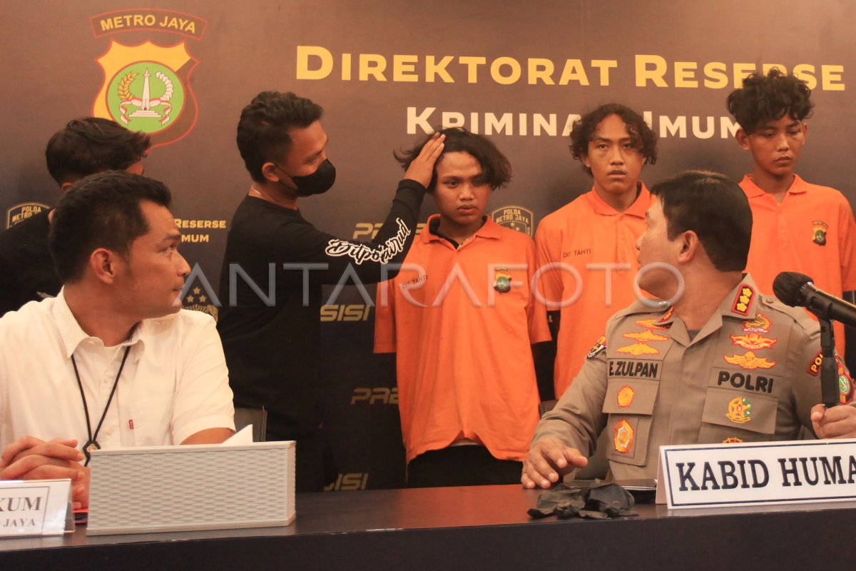 RILIS KASUS PERAMPOKAN | ANTARA Foto RILIS KASUS PERAMPOKAN | ANTARA Foto