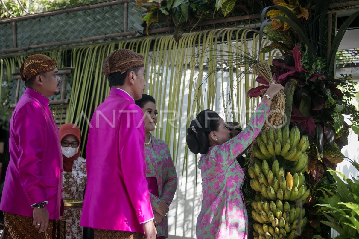 PRESIDEN PASANG BLEKETEPE PERNIKAHAN KAESANG-ERINA | ANTARA Foto PRESIDEN PASANG BLEKETEPE PERNIKAHAN KAESANG-ERINA | ANTARA Foto