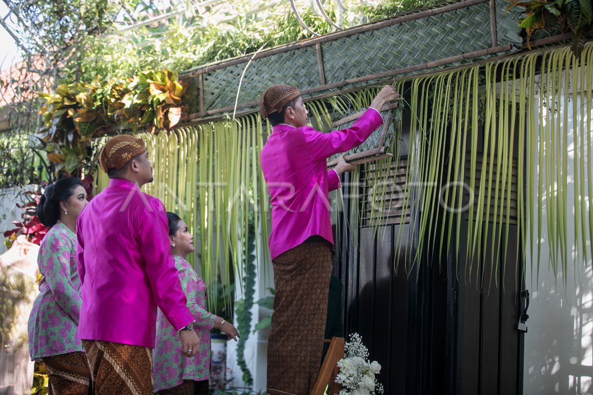 PRESIDEN PASANG BLEKETEPE PERNIKAHAN KAESANG-ERINA | ANTARA Foto PRESIDEN PASANG BLEKETEPE PERNIKAHAN KAESANG-ERINA | ANTARA Foto