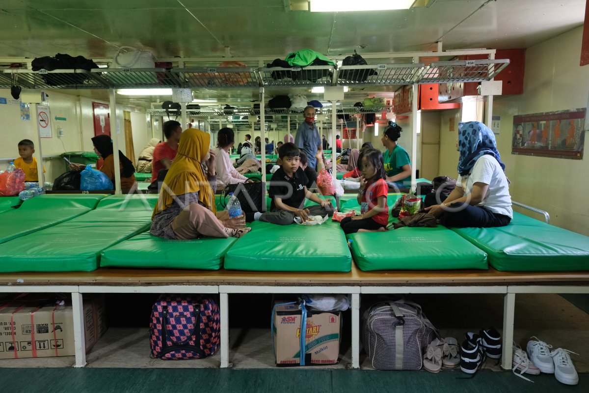 PERSIAPAN PELNI JELANG LIBUR NATAL DAN TAHUN BARU | ANTARA Foto