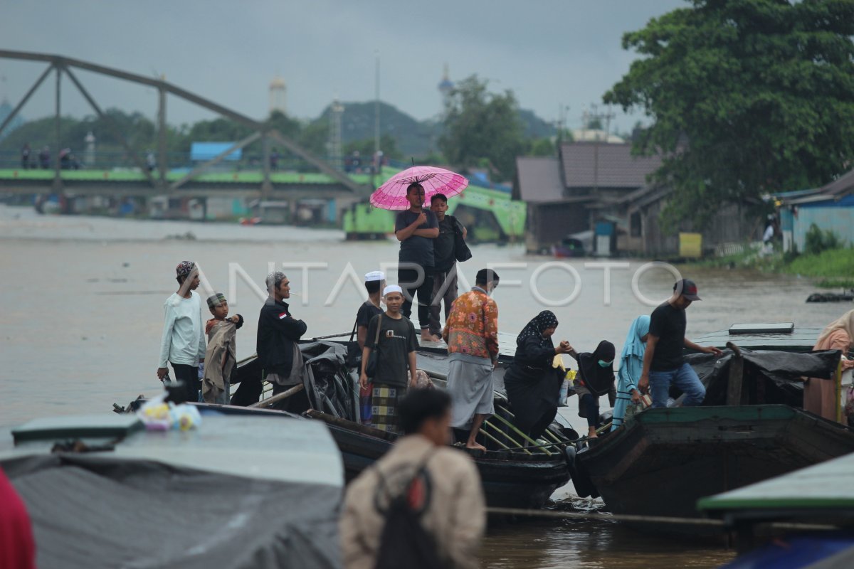 HAUL KE-18 ABAH GURU SEKUMPUL | ANTARA Foto HAUL KE-18 ABAH GURU SEKUMPUL | ANTARA Foto