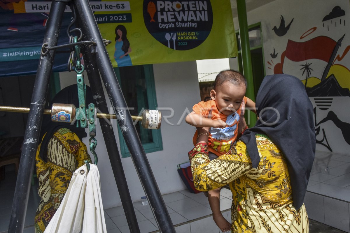 PREVALENSI STUNTING MENURUN | ANTARA Foto PREVALENSI STUNTING MENURUN | ANTARA Foto