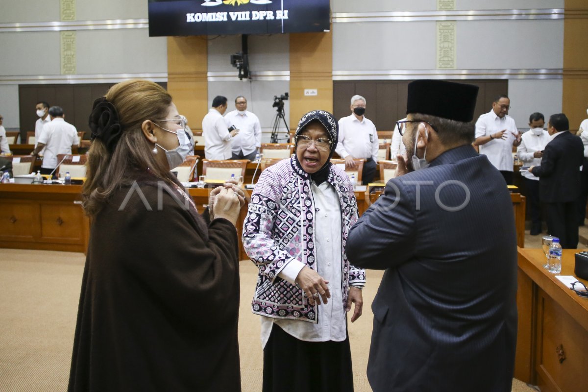 RAPAT KERJA MENSOS DENGAN KOMISI VIII DPR | ANTARA Foto RAPAT KERJA MENSOS DENGAN KOMISI VIII DPR | ANTARA Foto