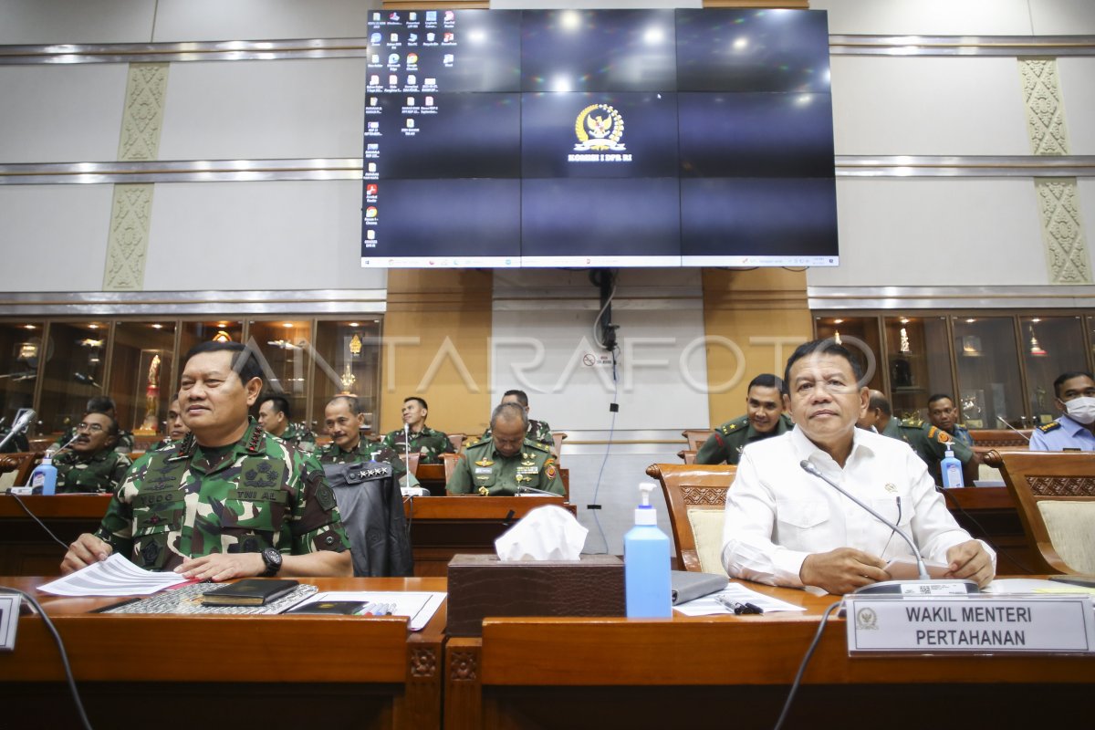 RAPAT KERJA PANGLIMA TNI DENGAN KOMISI I DPR | ANTARA Foto