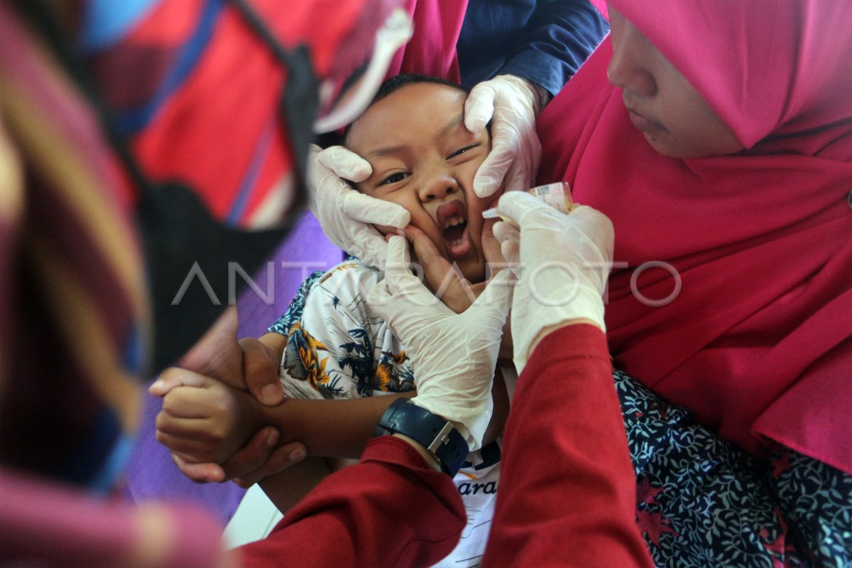 KLB POLIO DI INDONESIA | ANTARA Foto KLB POLIO DI INDONESIA | ANTARA Foto