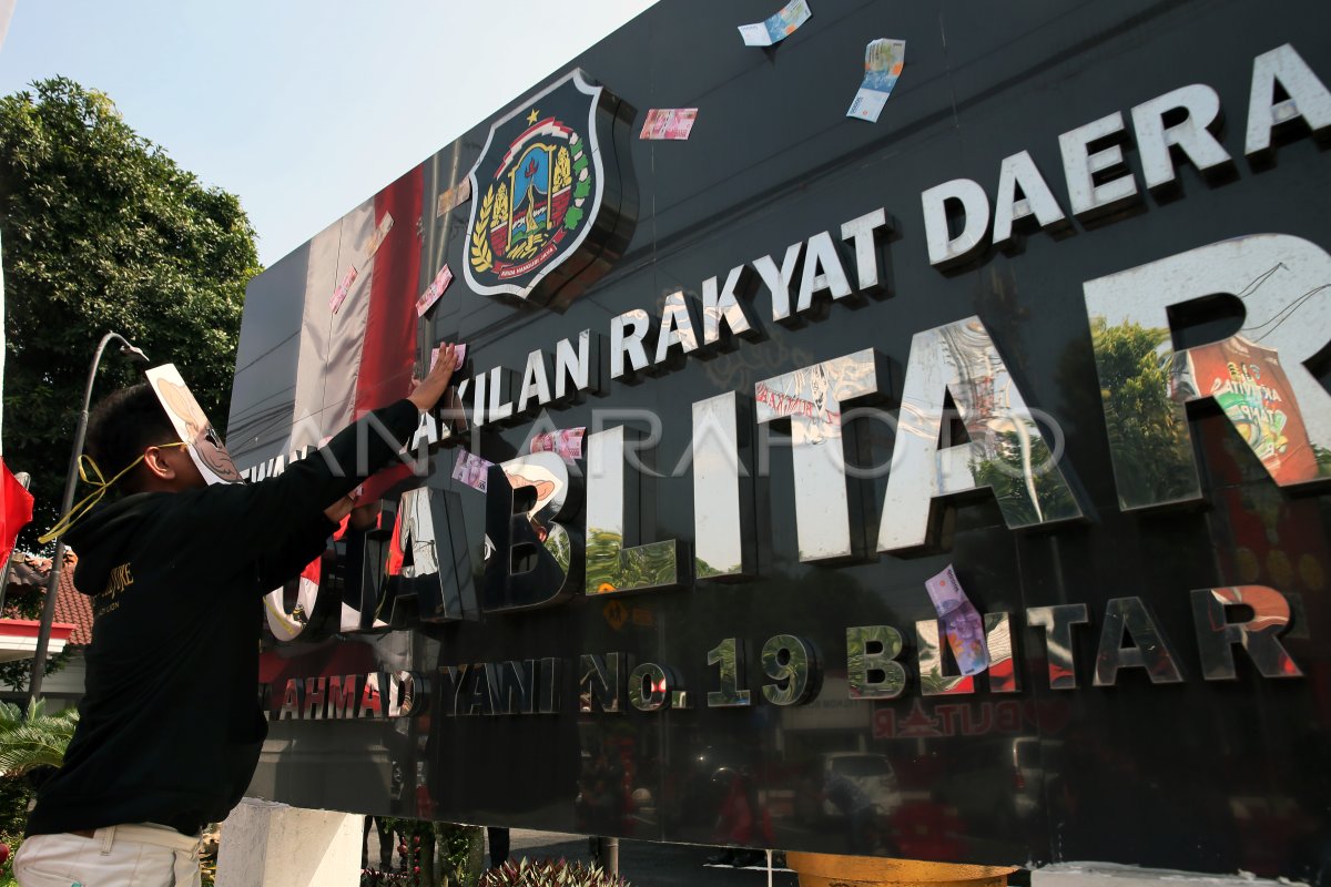 Mahasiswa tuntut pengesahan RUU Perampasan Aset | ANTARA Foto
