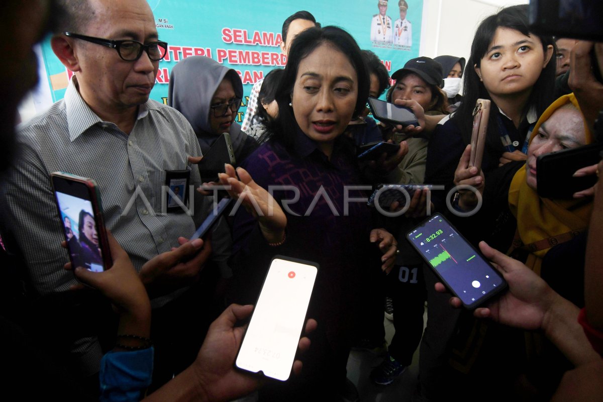 Menteri PPA kunjungi anak korban asusila | ANTARA Foto