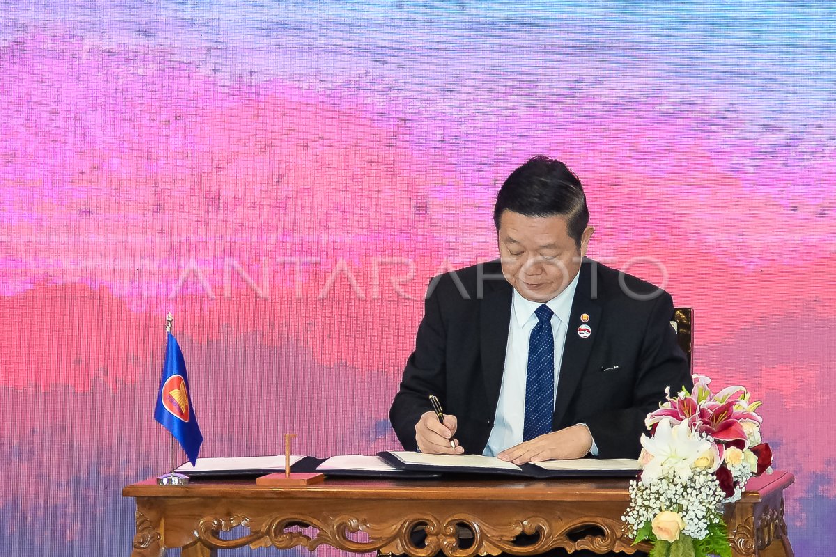 Penandatanganan kerja sama antara ASEAN dengan PIF dan IORA | ANTARA Foto Penandatanganan kerja sama antara ASEAN dengan PIF dan IORA | ANTARA Foto