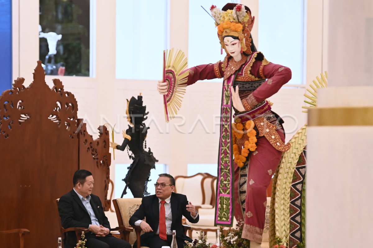 Sekjen ASEAN tiba di Bali | ANTARA Foto Sekjen ASEAN tiba di Bali | ANTARA Foto