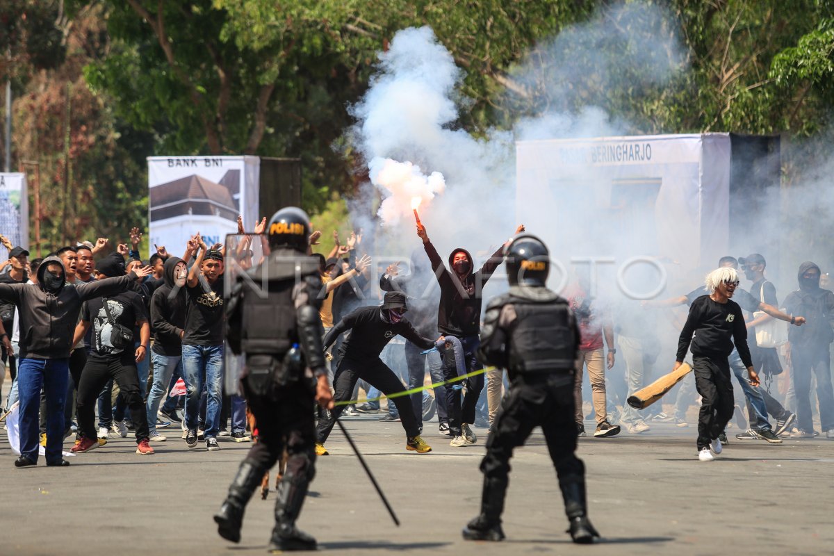 Simulasi pengamanan pemilu di DIY | ANTARA Foto