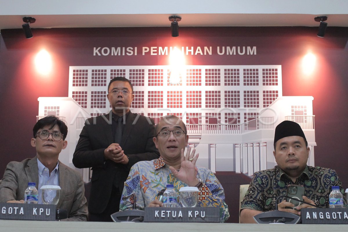Penetapan Daftar Calon Tetap Anggota DPR dan DPD | ANTARA Foto Penetapan Daftar Calon Tetap Anggota DPR dan DPD | ANTARA Foto