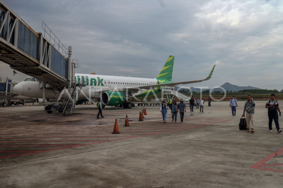 Kenaikan jumlah penumpang pesawat | ANTARA Foto Kenaikan jumlah penumpang pesawat | ANTARA Foto