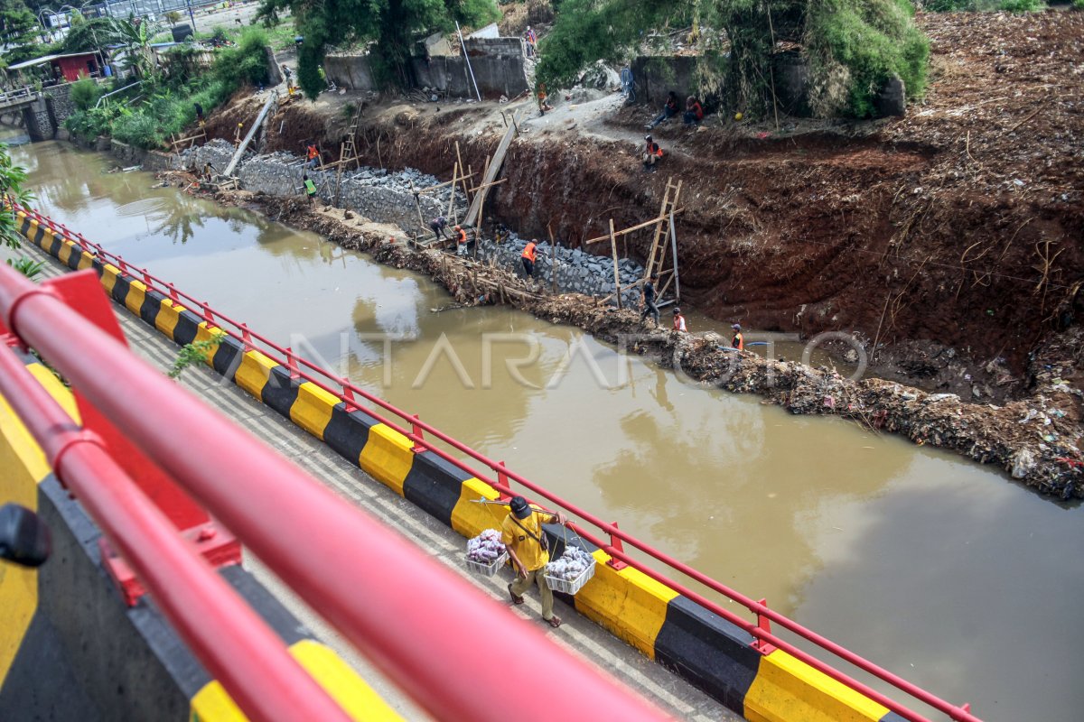 Antisipasi Banjir Dan Longsor Di Bogor Antara Foto