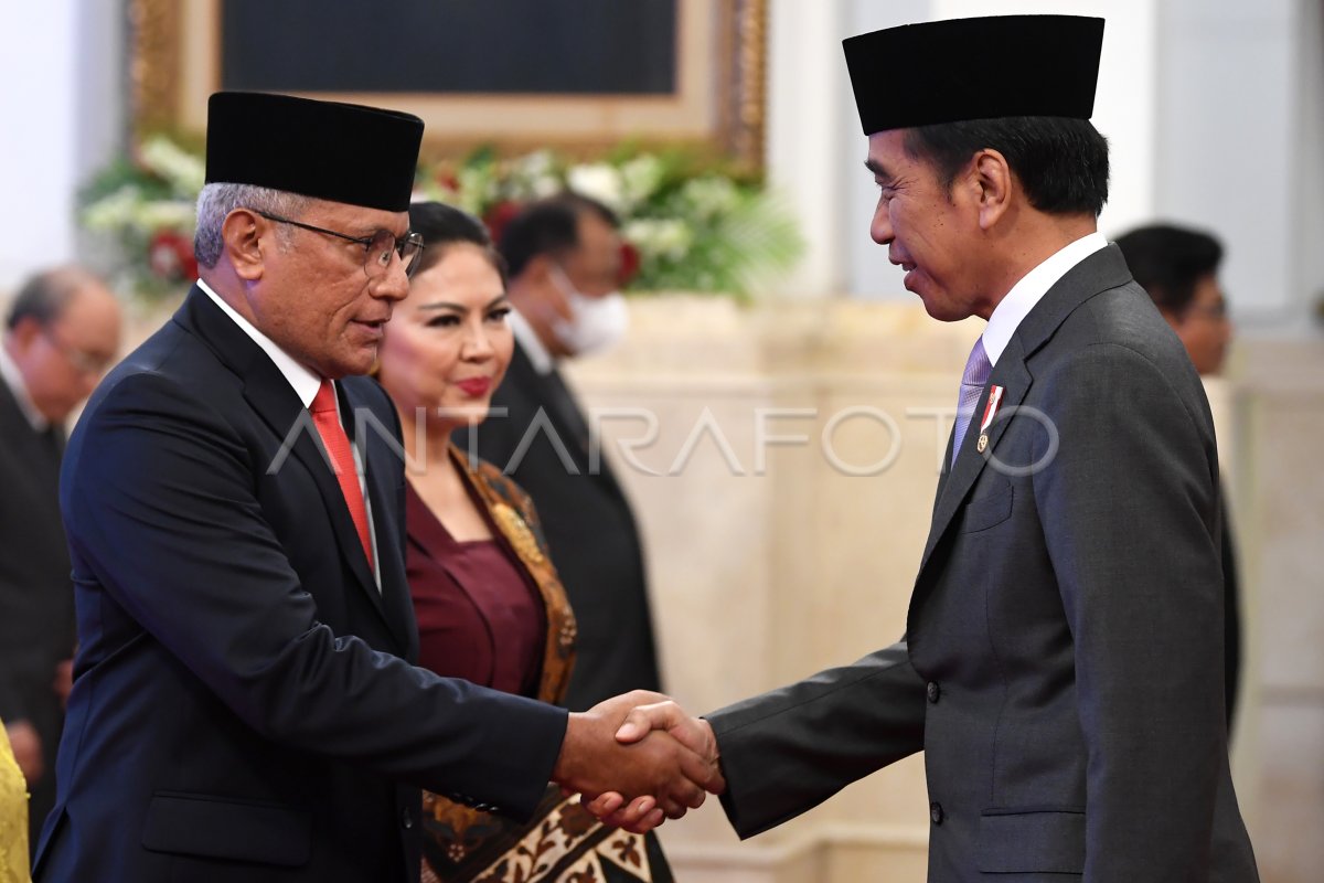 Presiden Jokowi lantik Kepala BNN Marthinus Hukom | ANTARA Foto