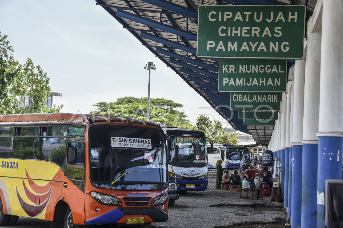 Persiapan angkutan bus Natal dan tahun baru | ANTARA Foto